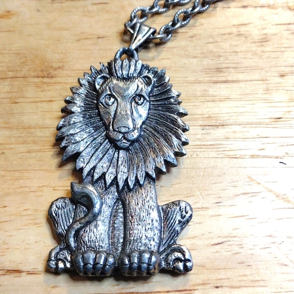 Unique Vintage | Jewelry | Vintage Sitting Lion Silver 95s 2 12 X 1 12 ...